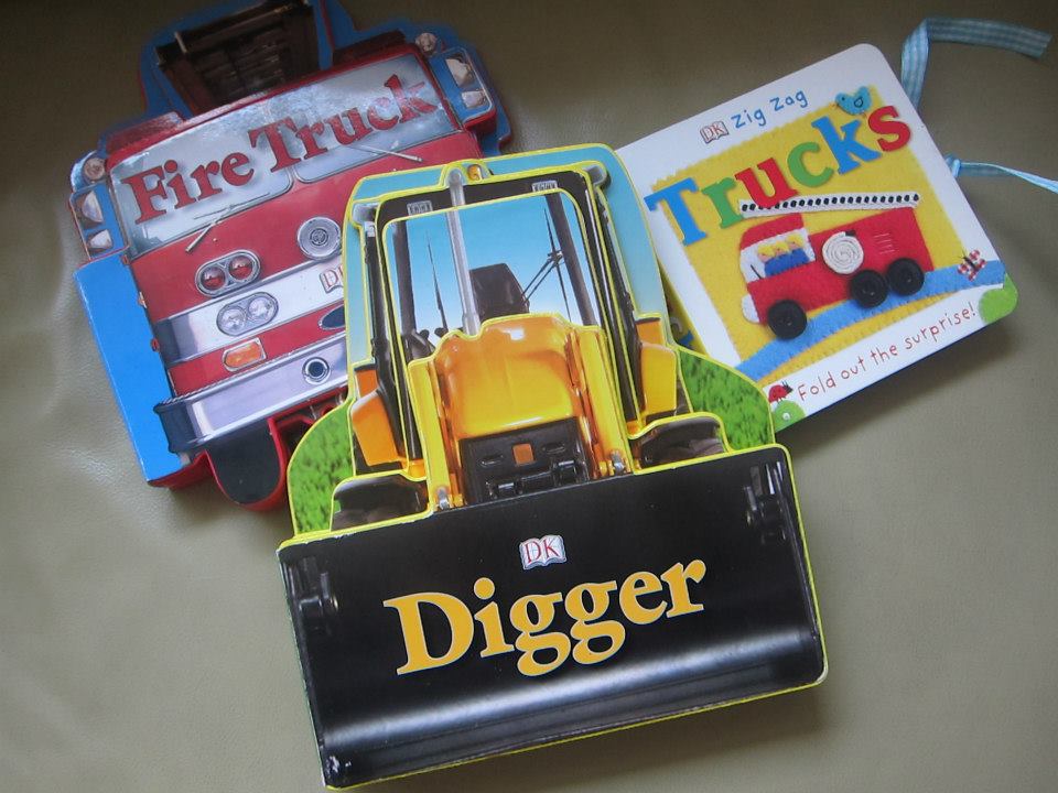 Read Me: Story Time with DK Books - My Family Stuff