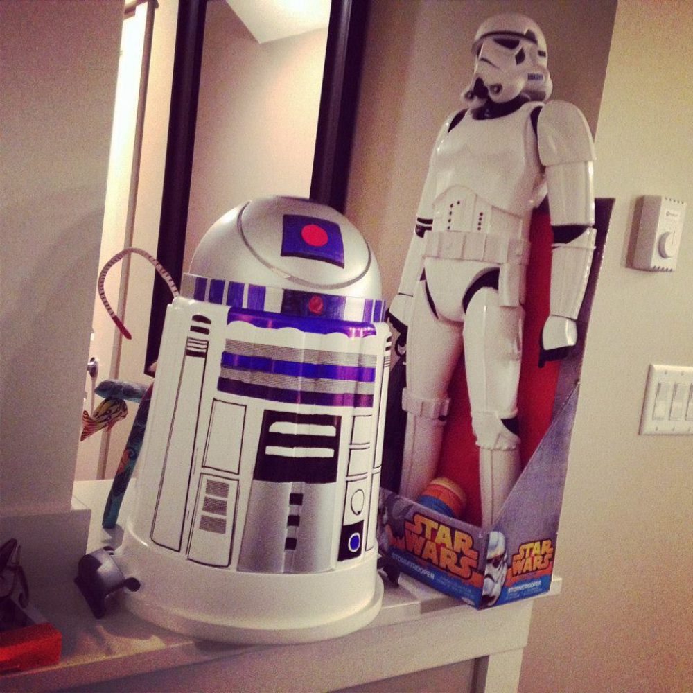 DIY R2D2 Halloween costume for less than $25 - My Family Stuff