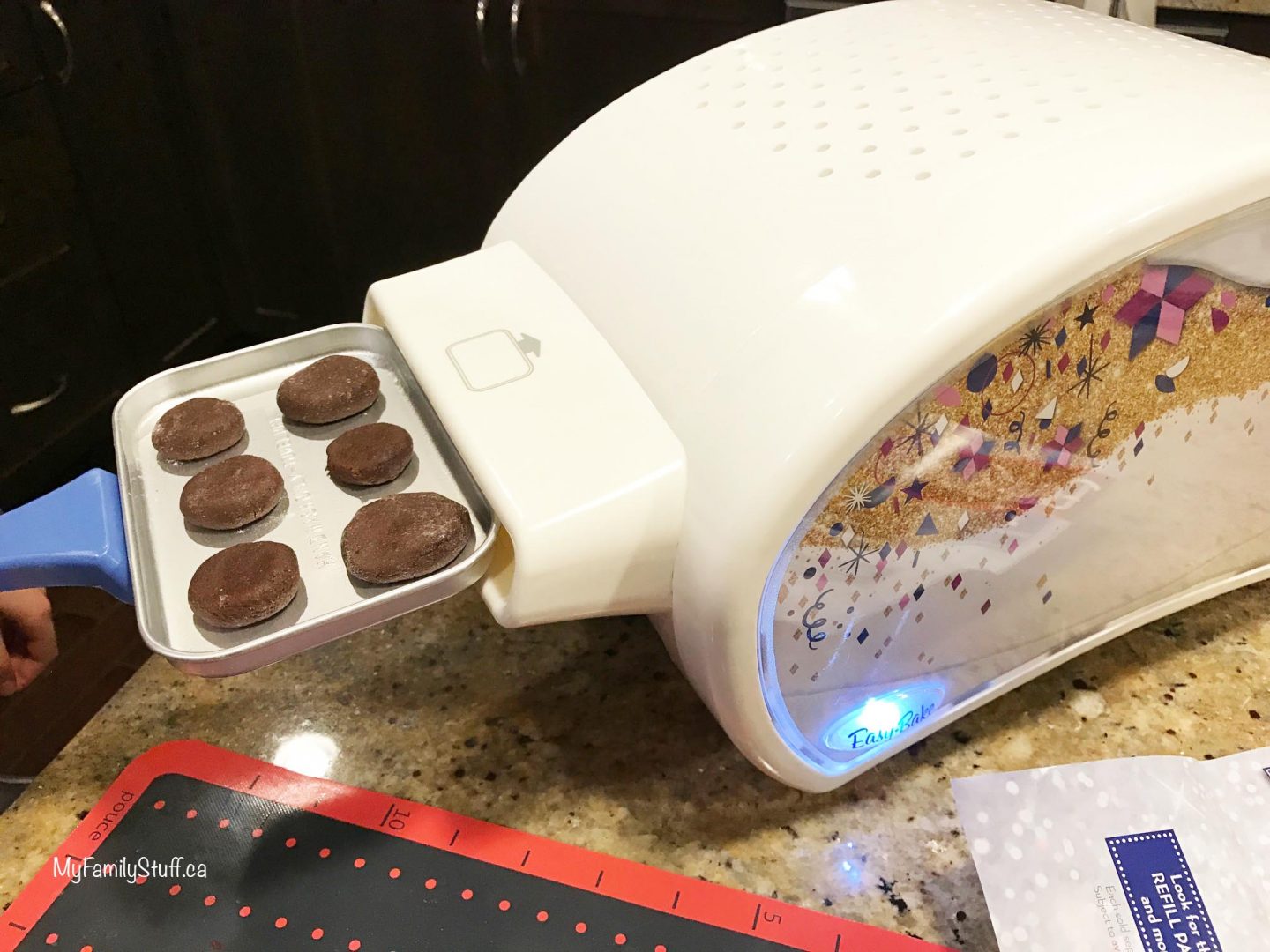 Become a Baking Star with the Easy Bake Ultimate Oven by Hasbro ...